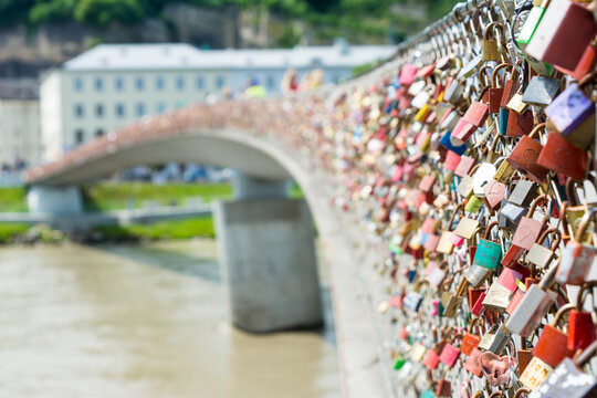 "Lock Bridge" Images – Browse 85 Stock Photos, Vectors, and Video ...