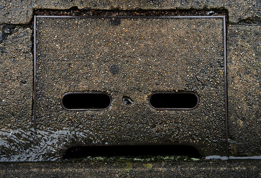 Abwasserdeckel Bilder – Durchsuchen 1,171 Archivfotos, Vektorgrafiken ...