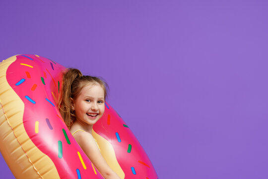 "Inflatable Circle"-Bilder: Stock-Fotos & -Videos. | Adobe Stock