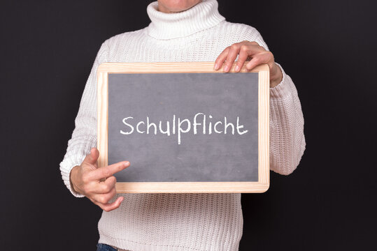 「Schulpflicht」の写真素材 | 1,601件の無料イラスト画像 | Adobe Stock