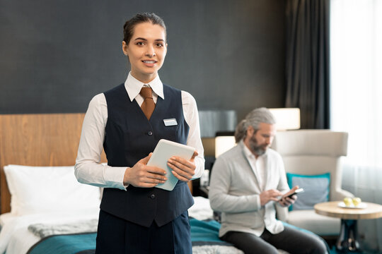Hotelier bilder – Bläddra bland 3,390 stockfoton, vektorer och videor ...