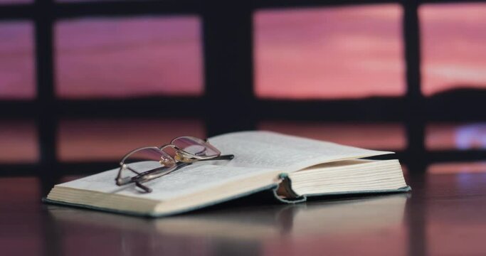 Desktop Book Images – Browse 1,038,239 Stock Photos, Vectors, and Video ...