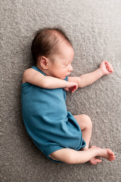 Sprawled Images – Browse 49,320 Stock Photos, Vectors, and Video ...