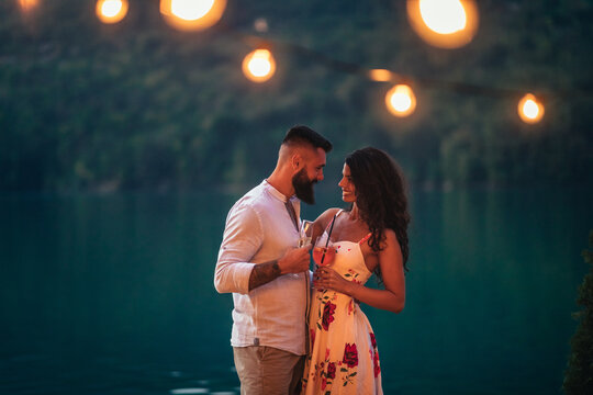 LAS 4,618,989 MEJORES IMÁGENES, FOTOS DE ARCHIVO Y VECTORES DE Romance ...