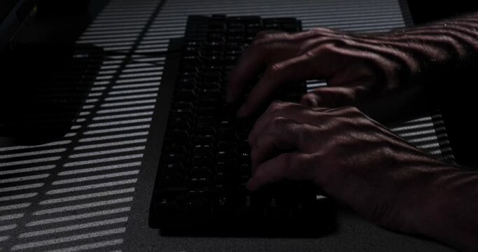 Breakin Bilder – Durchsuchen 505 Archivfotos, Vektorgrafiken und Videos ...