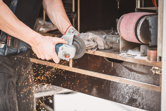 Flexen-Bilder: Stock-Fotos & -Videos. | Adobe Stock