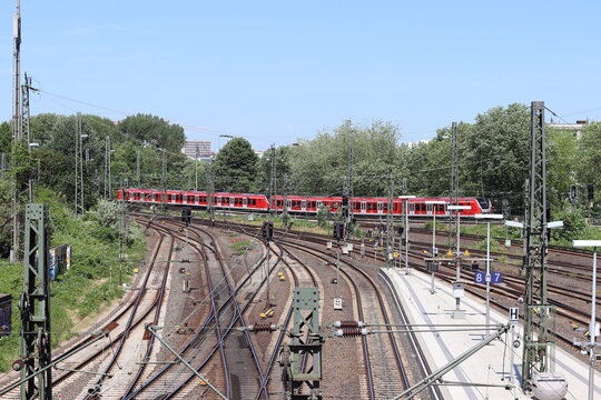 Zugstrecke Images – Browse 624 Stock Photos, Vectors, and Video | Adobe ...