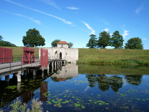 Refleksion Images – Browse 15 Stock Photos, Vectors, and Video | Adobe ...