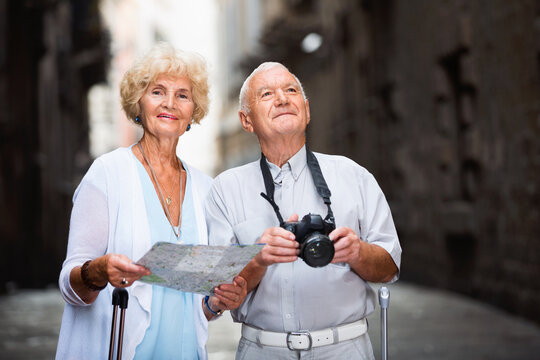 70 Year Old Couple Images – Browse 952 Stock Photos, Vectors, and Video ...