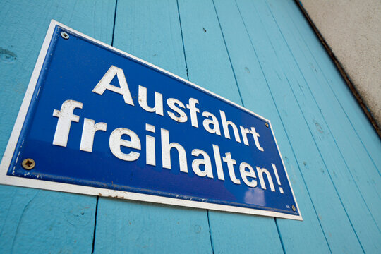 「Freihalten」の画像 - 1,133 件の Stock 写真、ベクターおよびビデオ | Adobe Stock