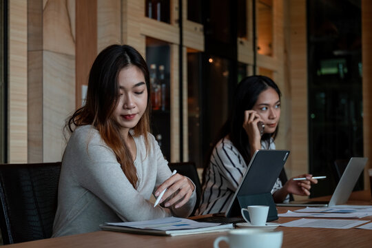 Workshopping - Images et vidéos libres de droits | Adobe Stock