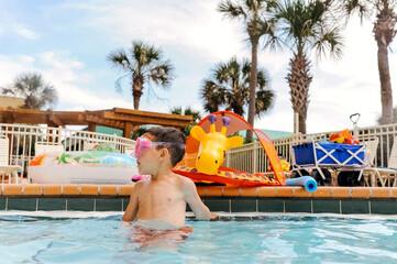 15+ Free Pool Side Pictures - Pikwizard