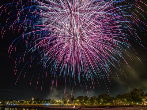 「Estallar」の画像 - 1,459 件の Stock 写真、ベクターおよびビデオ | Adobe Stock