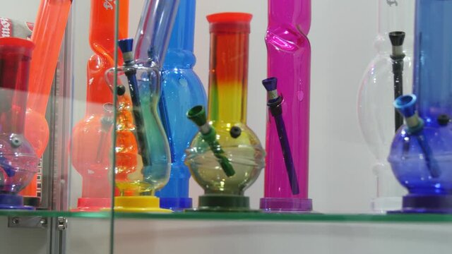 รูปภาพHeadshop – เลือกดูภาพถ่ายสต็อก เวกเตอร์ และวิดีโอ384 | Adobe Stock