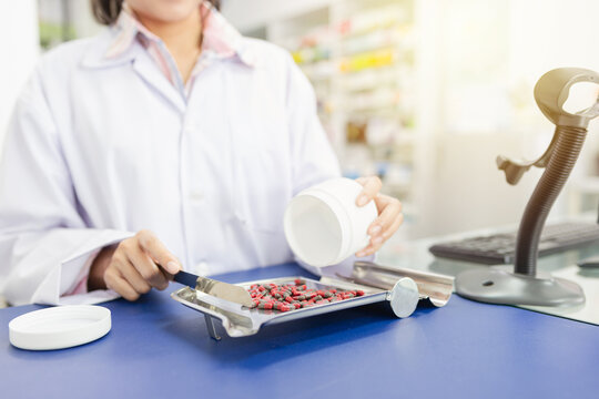 "Medication Management" Images – Browse 95 Stock Photos, Vectors, and ...