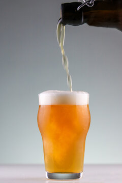 Pivo Bilder – Durchsuchen 422 Archivfotos, Vektorgrafiken und Videos | Adobe Stock