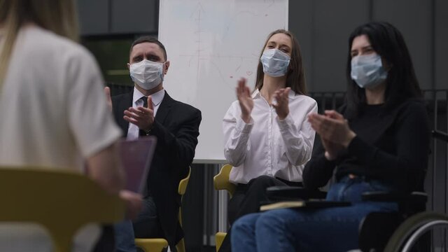 Spokesperson Bilder – Durchsuchen 17,847 Archivfotos, Vektorgrafiken ...