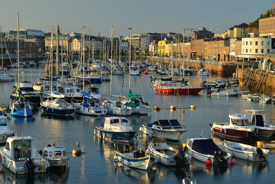 "St Helier"-Bilder: Stock-Fotos & -Videos. | Adobe Stock