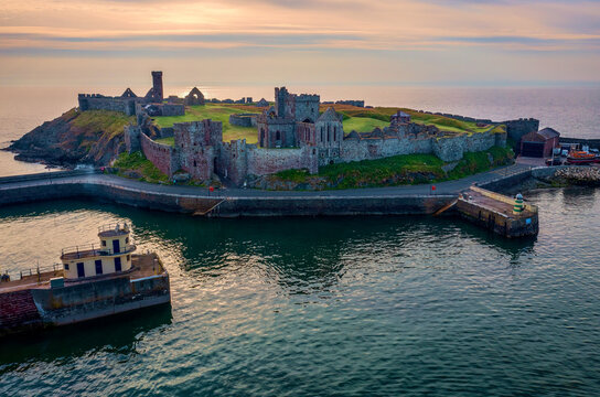 "Castle Walls" Images – Browse 2,415 Stock Photos, Vectors, and Video ...