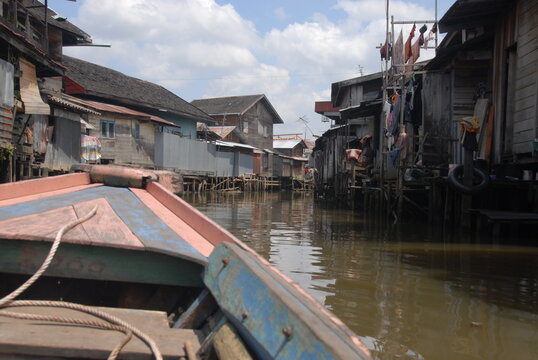 Obrazy (Slamsy) — zdjęcia, wektory i wideo bez tantiem (35) | Adobe Stock