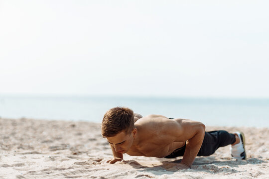 รูปภาพPush-Ups – เลือกดูภาพถ่ายสต็อก เวกเตอร์ และวิดีโอ88,966 | Adobe Stock