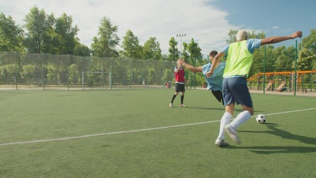 Referee Soccer Images – Browse 44,600 Stock Photos, Vectors, and Video ...