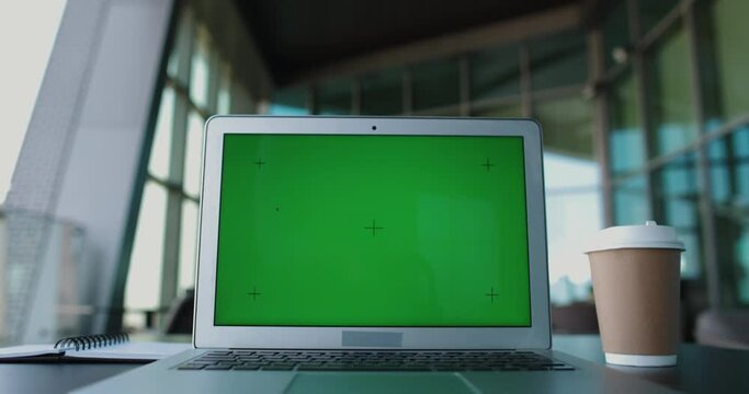 Green Screen Office Images – Browse 111,762 Stock Photos, Vectors, and ...