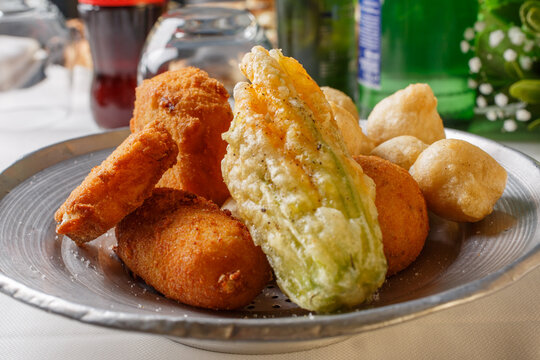 Frittate bilder – Bläddra bland 500 stockfoton, vektorer och videor ...