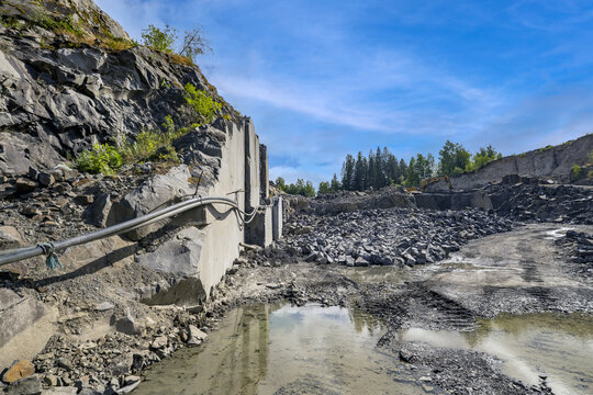 Quarrying bilder – Bläddra bland 201,670 stockfoton, vektorer och ...