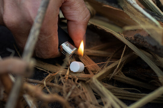 Ignitable bilder – Bläddra bland 2,203 stockfoton, vektorer och videor ...