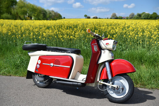 Troll1 Bilder – Durchsuchen 19 Archivfotos, Vektorgrafiken und Videos ...