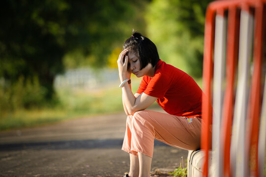 Mirthless Bilder – Durchsuchen 792 Archivfotos, Vektorgrafiken und ...