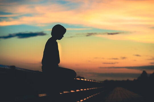 Mirthless Bilder – Durchsuchen 838 Archivfotos, Vektorgrafiken und ...