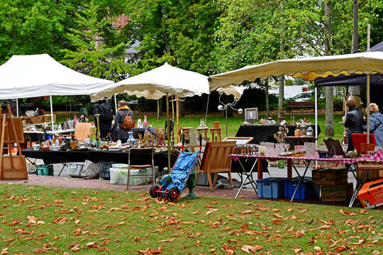 Flohmarkt Bilder – Durchsuchen 48,417 Archivfotos, Vektorgrafiken und ...