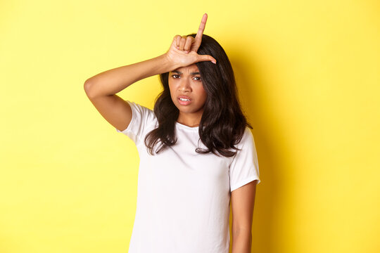 Afbeeldingen over "Loser Sign" – Blader in stockfoto's, vectoren en ...