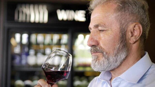 Enologist Images – Browse 23,513 Stock Photos, Vectors, and Video ...