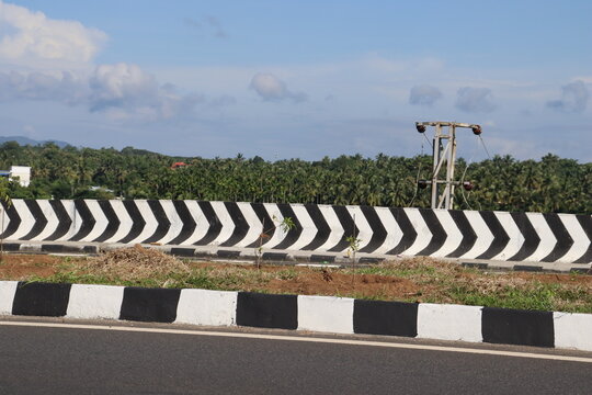 "National Highway" Images – Browse 972 Stock Photos, Vectors, and Video ...