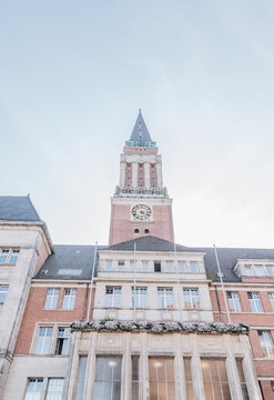 "Kieler Rathaus" bilder – Bläddra bland 45 stockfoton, vektorer och ...