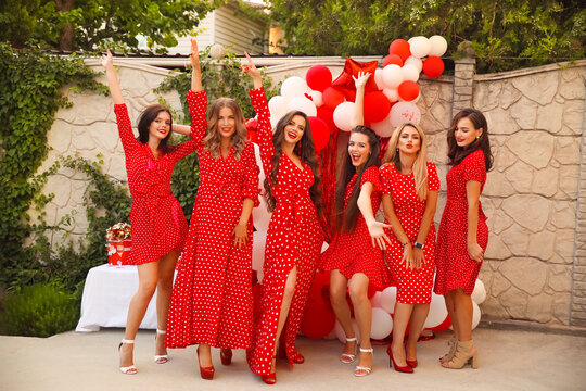 "Ladies Day" Images – Browse 662 Stock Photos, Vectors, and Video ...