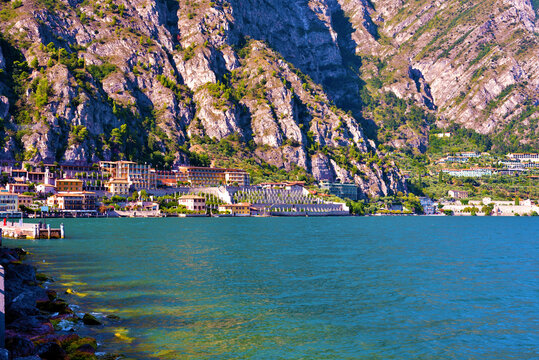 รูปภาพSul – เลือกดูภาพถ่ายสต็อก เวกเตอร์ และวิดีโอ32,986 | Adobe Stock