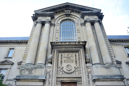 รูปภาพFraternite – เลือกดูภาพถ่ายสต็อก เวกเตอร์ และวิดีโอ321 | Adobe Stock