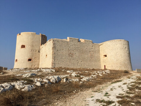 Massalia bilder – Bläddra bland 337 stockfoton, vektorer och videor ...