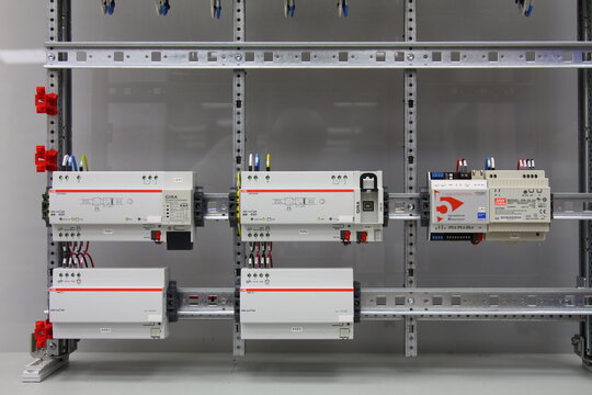 Hauptverteiler Bilder – Durchsuchen 674 Archivfotos, Vektorgrafiken und ...