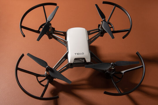 Tello Bilder – Durchsuchen 103 Archivfotos, Vektorgrafiken und Videos ...
