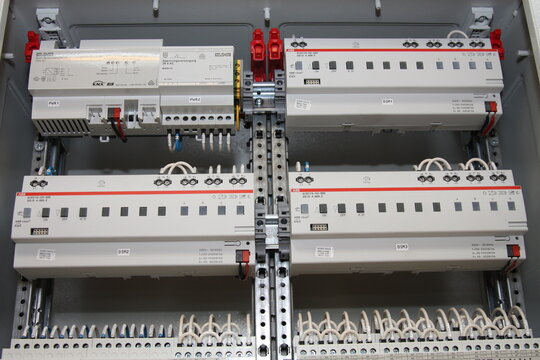 Hauptverteiler Bilder – Durchsuchen 674 Archivfotos, Vektorgrafiken und ...