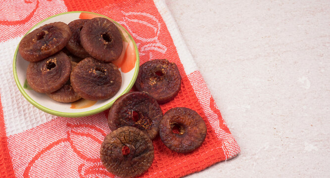 「Anjir」の画像 - 162 件の Stock 写真、ベクターおよびビデオ | Adobe Stock