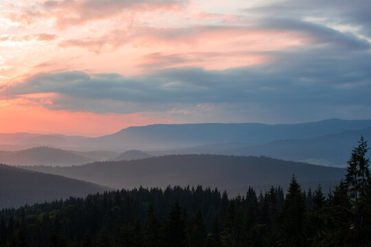 Swartberge Bilder – Durchsuchen 3,073 Archivfotos, Vektorgrafiken und ...