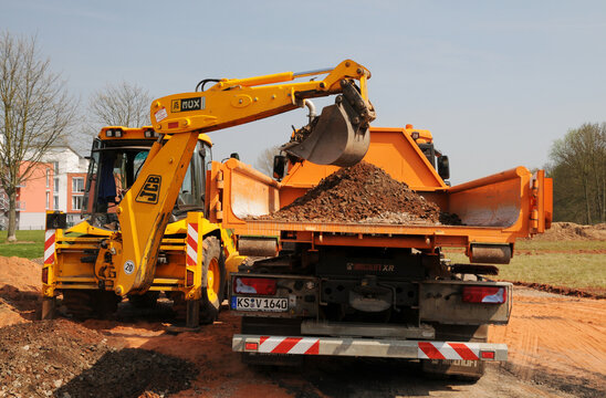 Schuttcontainer bilder – Bläddra bland 157 stockfoton, vektorer och ...