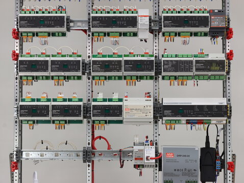Hauptverteiler Bilder – Durchsuchen 675 Archivfotos, Vektorgrafiken und ...