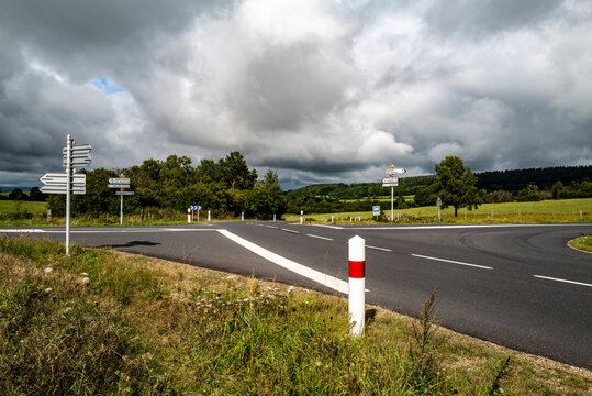 Croisement 이미지 – 찾아보기 2,102 스톡 사진, 벡터 및 비디오 | Adobe Stock